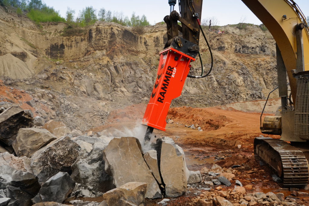 Small Range R10P Hammer - Crushing Tigers